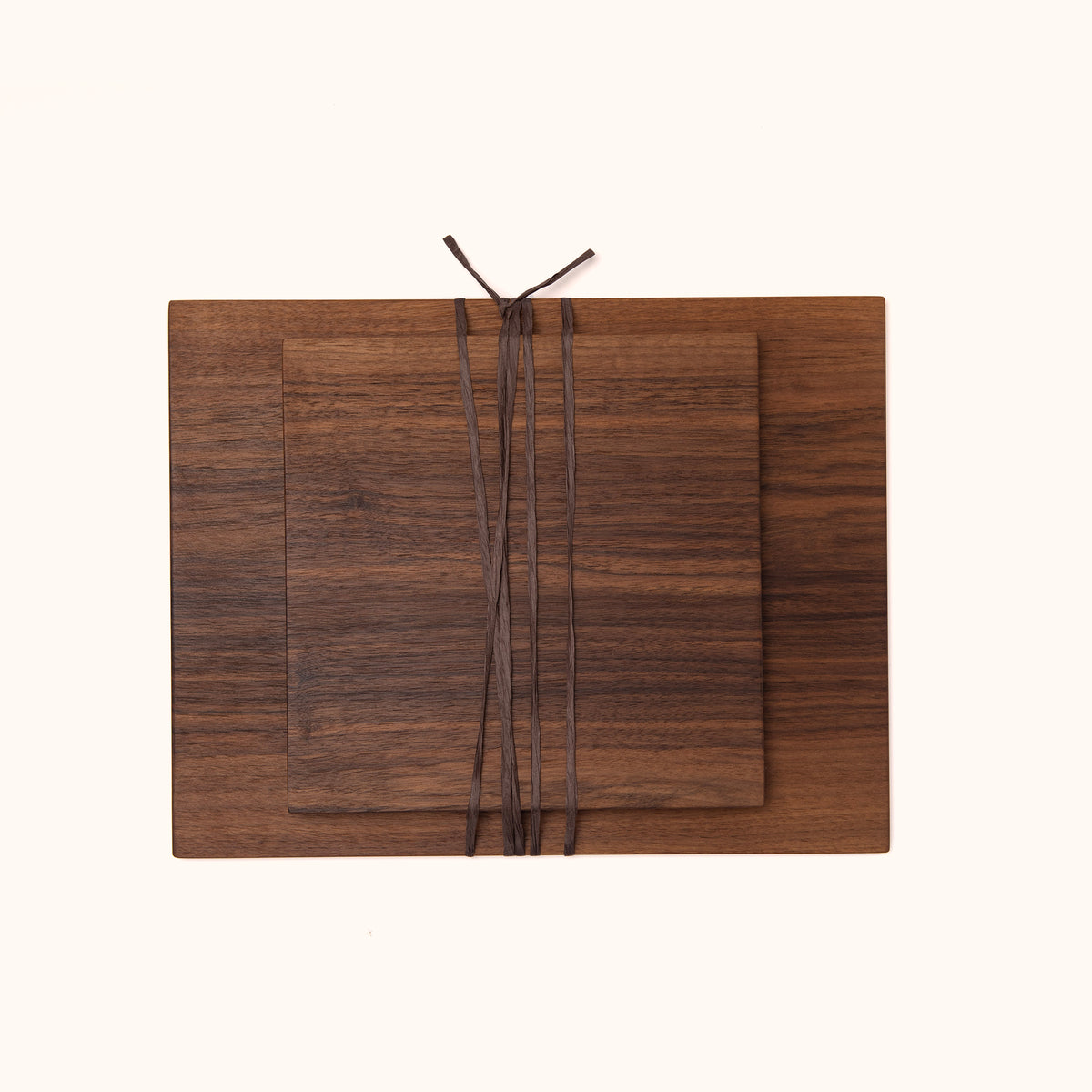 WALNUT WOOD PLATE SET– HANDMADE